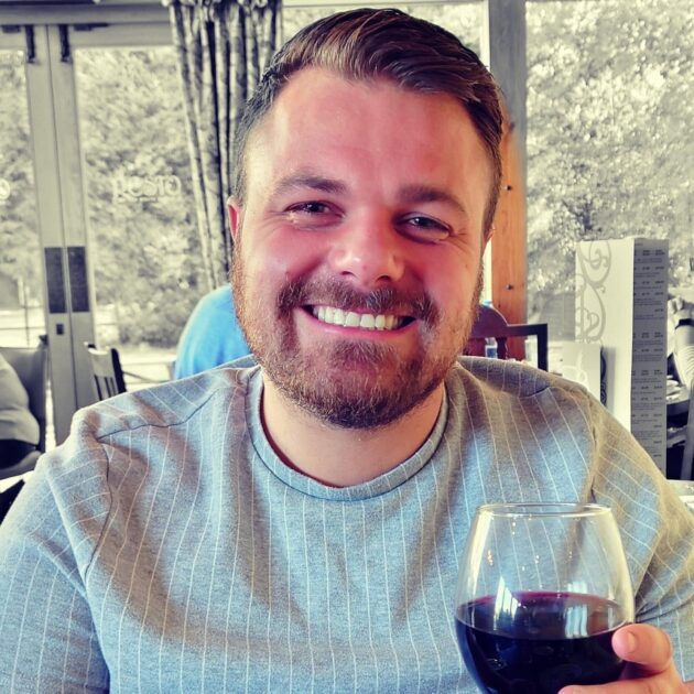 Obituary for Luke Thomas Knowles | G. Seller