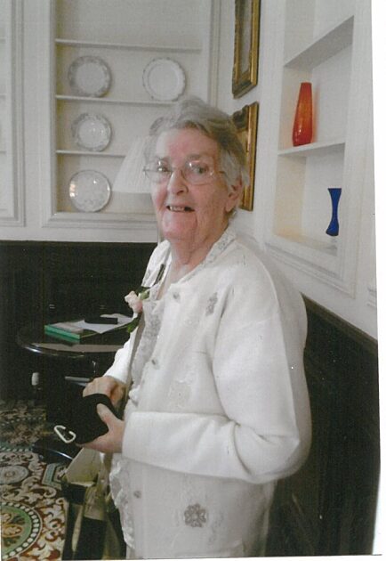 Obituary for Margaret Winifred Jones 'Margrete' | G. Seller