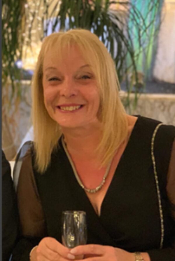 Obituary for Susan Mary Parsons 'Sue' | G. Seller